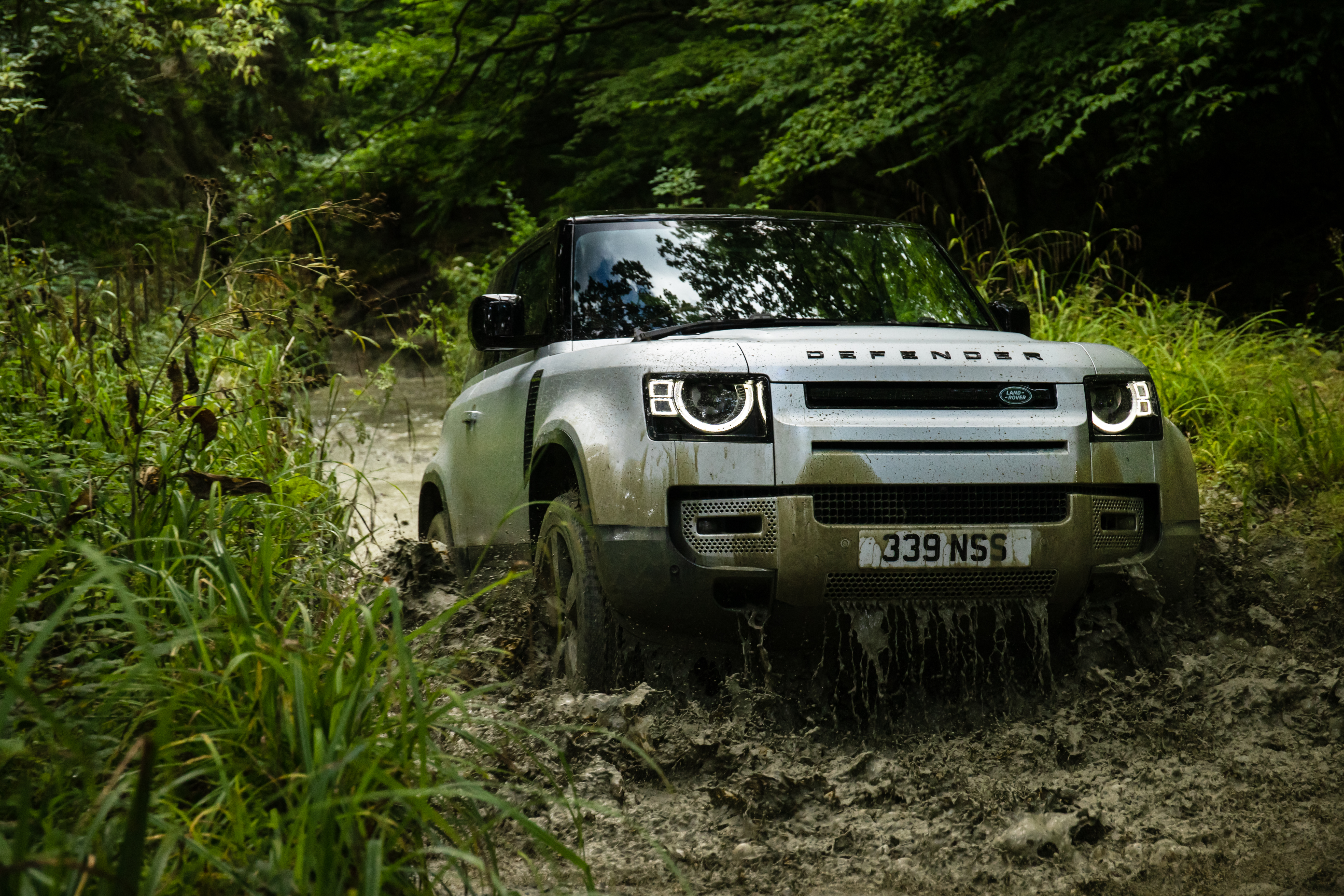 Land rover defender 2020 plug in hybrid store