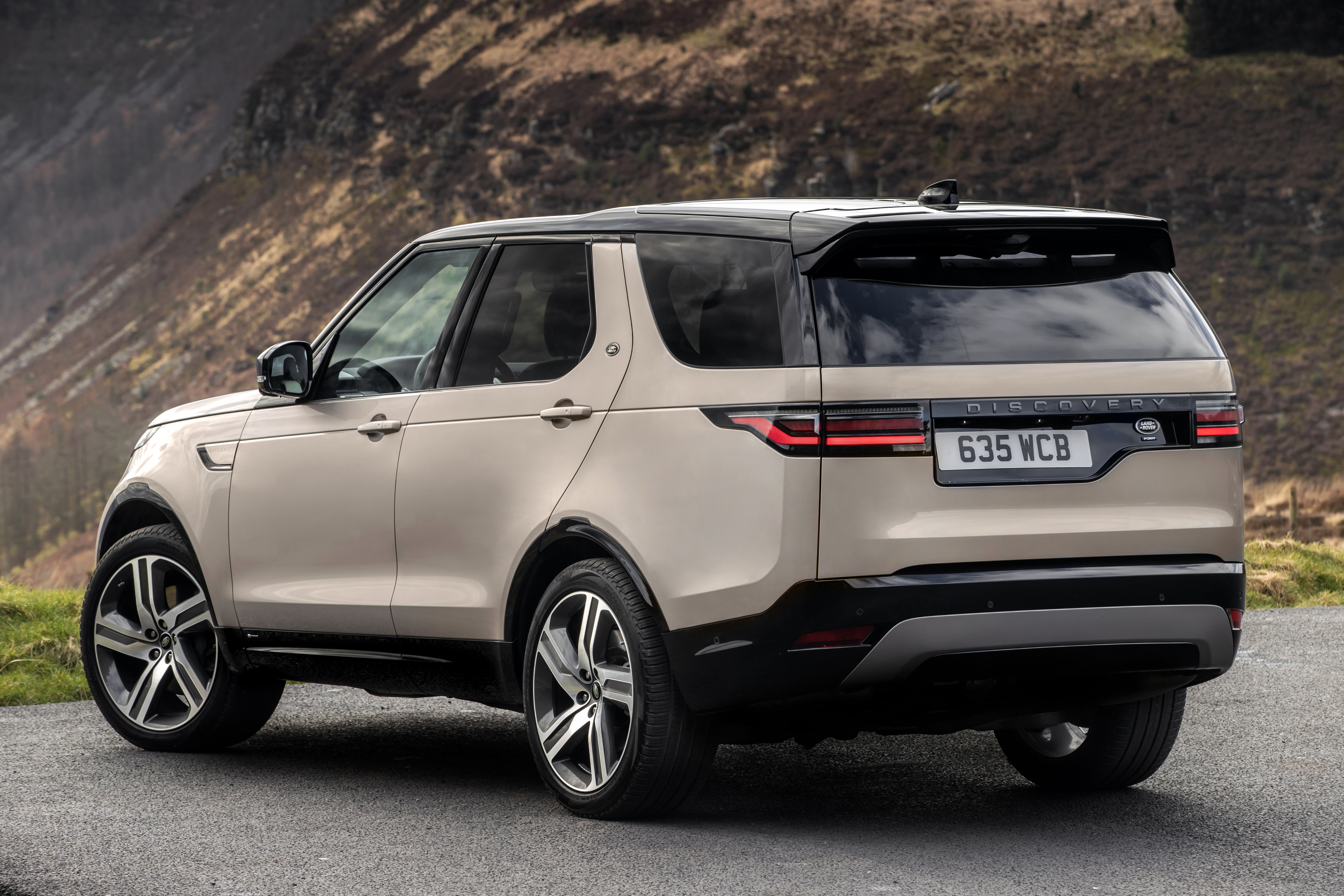 Land rover discovery facelift 2021 store