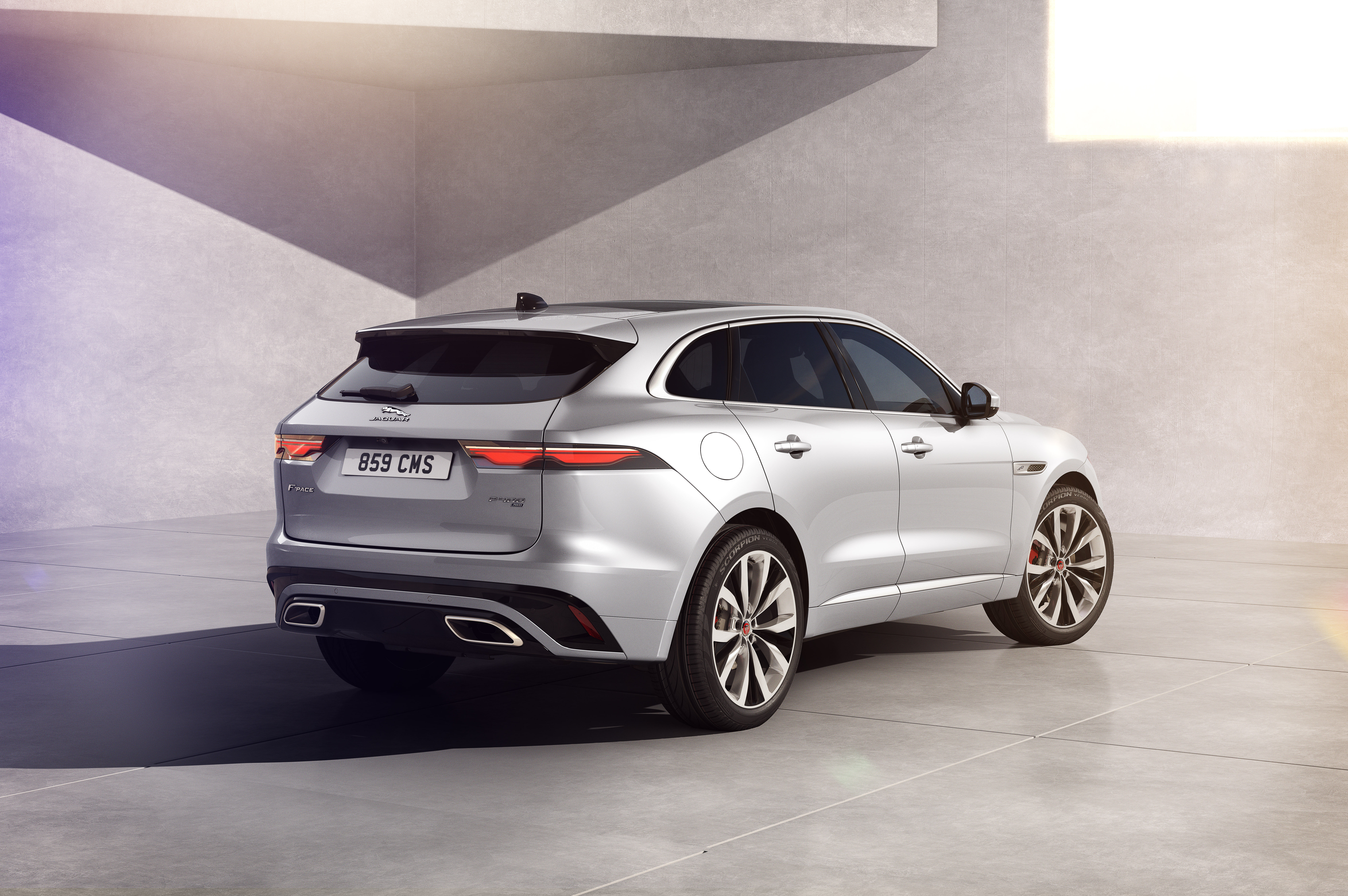 JAGUAR F PACE GETS R DYNAMIC BLACK MODEL AND ENHANCED TECHNOLOGY Jaguar 2024 Media Newsroom