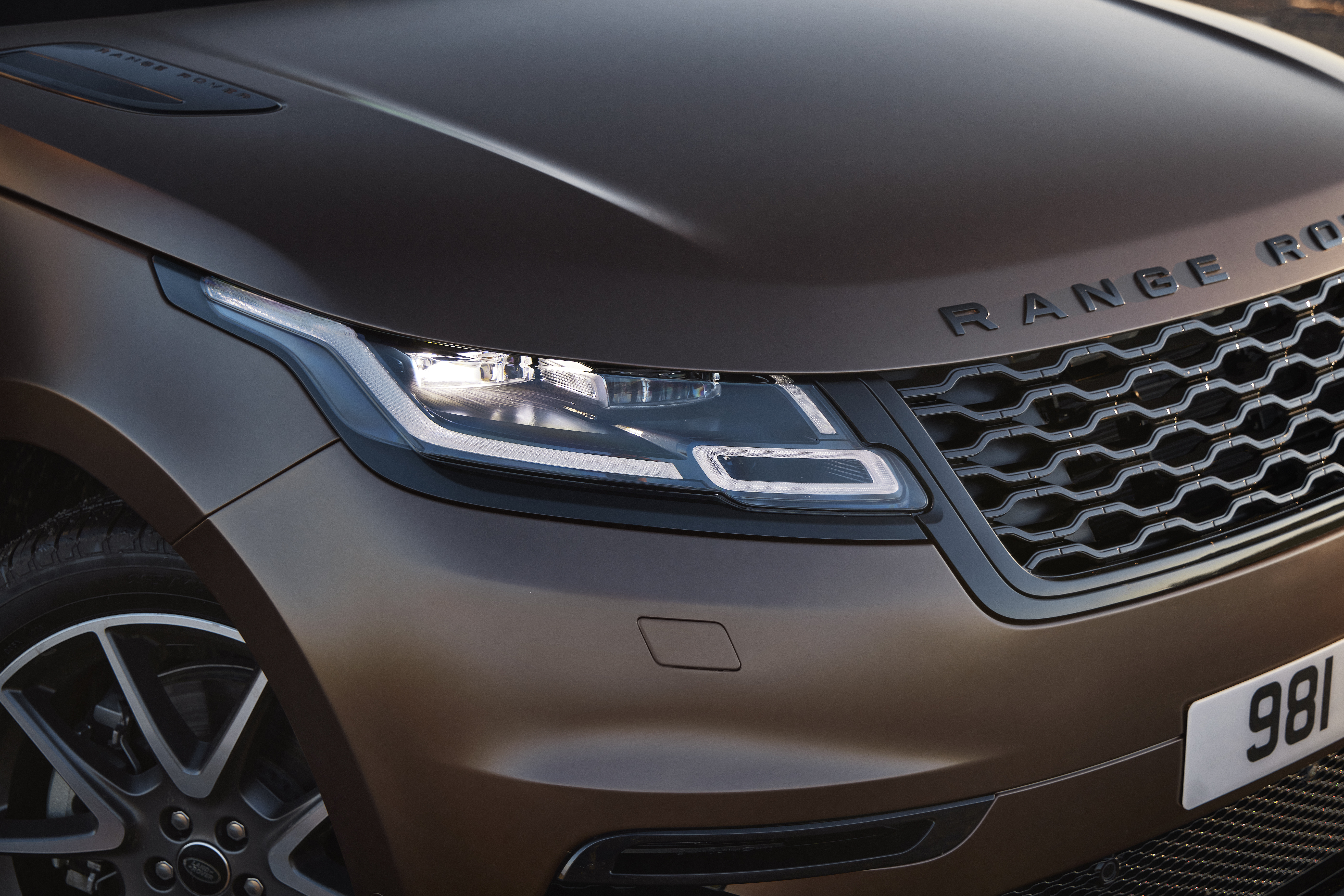 RANGE ROVER VELAR SV BESPOKE PREMIUM PALETTE Land Rover Media Newsroom