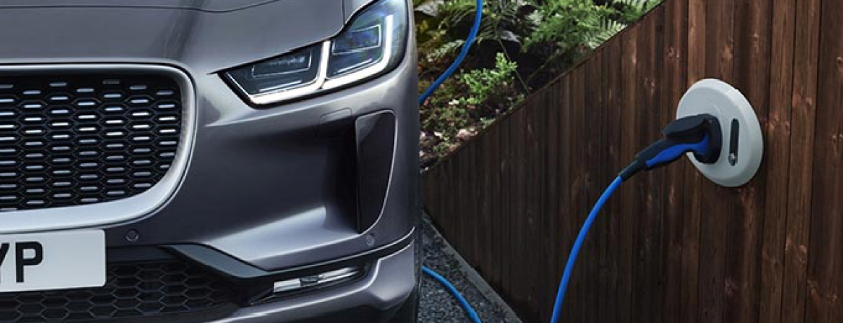 JAGUAR AND LAND ROVER CHARGING COMES TO THE UK, POWERED BY PLUGSURFING ...