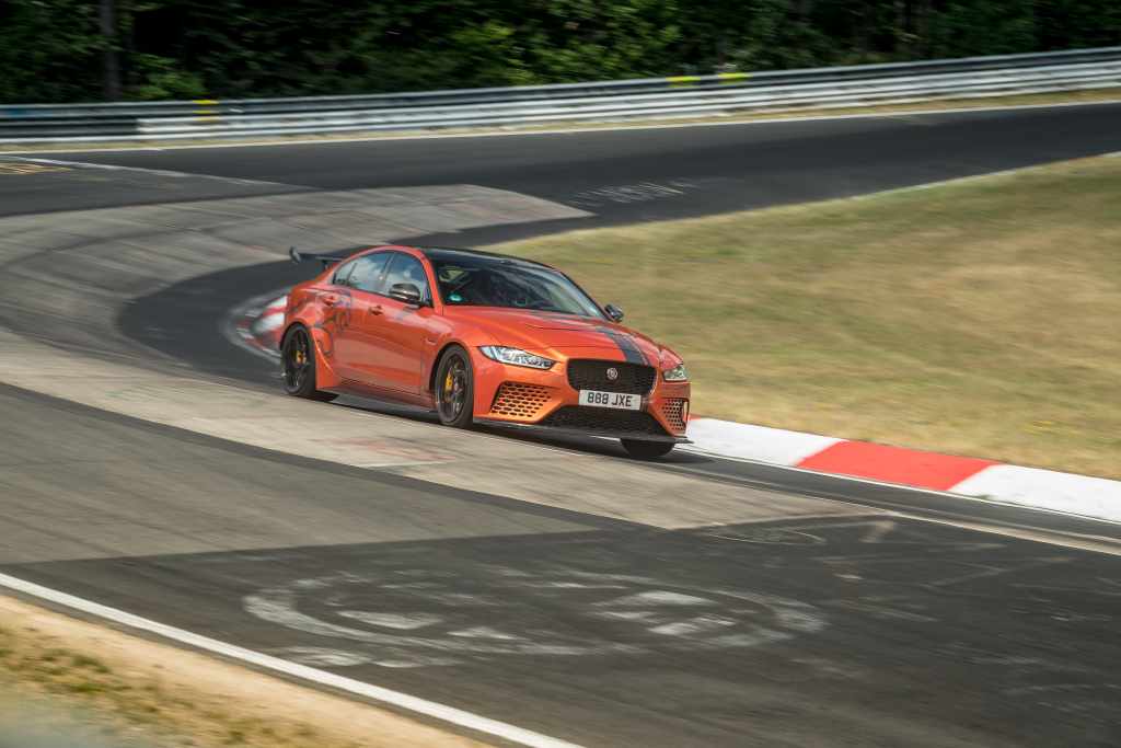 JAGUAR XE SV PROJECT 8, THE WORLD’S FASTEST SALOON CAR, BEATS ITS OWN ...