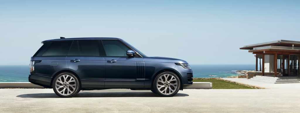 NEW 48V MILD HYBRID DIESEL JOINS PLUG-IN ELECTRIC RANGE ROVER | Land ...