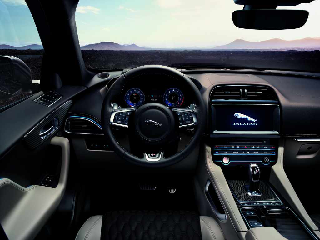 Jaguar f pace svr 2019 store