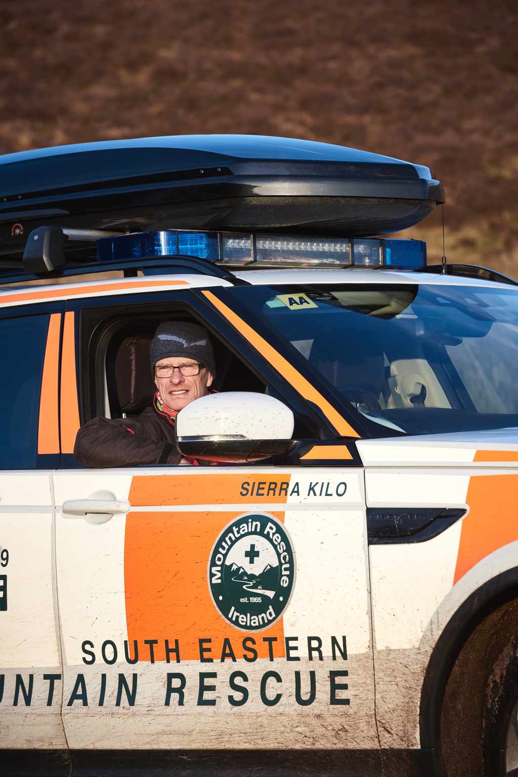 LAND ROVER DISCOVERY SUPPORTS LANDMARK RESCUE AS MOUNTAINS REOPEN ...