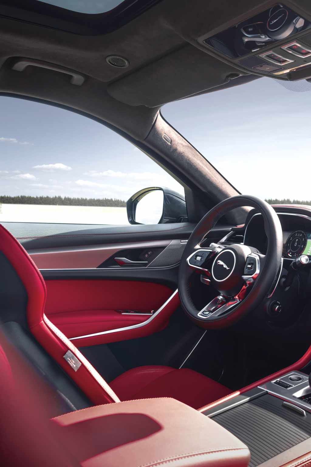 NEW JAGUAR F-PACE – INTERIOR IMAGES | JLR Media Newsroom