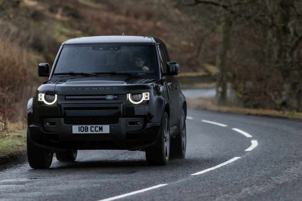 THE POWER OF CHOICE: POTENT NEW DEFENDER V8 AND EXCLUSIVE SPECIAL ...