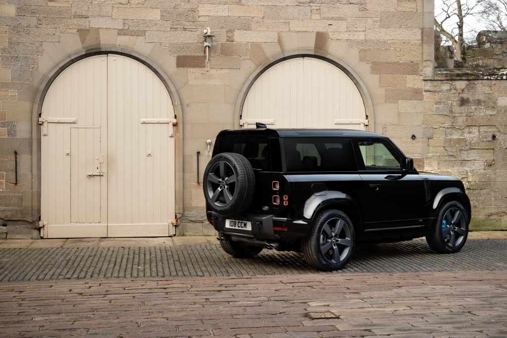THE POWER OF CHOICE: POTENT NEW DEFENDER V8 AND EXCLUSIVE SPECIAL ...