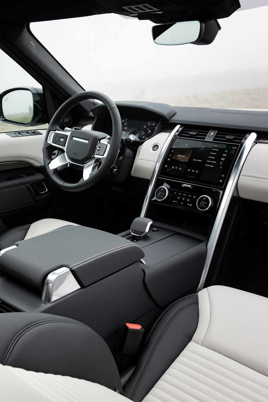 NEW 2021 LAND ROVER DISCOVERY: ENHANCED CONNECTIVITY & MORE COMFORT FOR ...