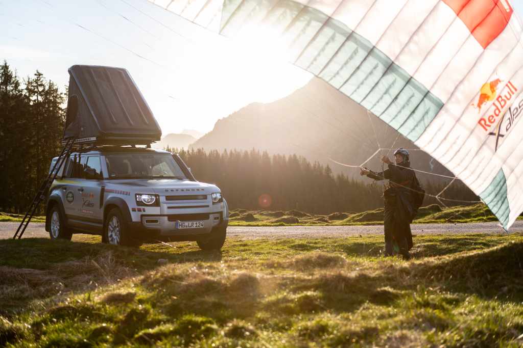 LAND ROVER DEFENDER SUPPORTS THE WORLD’S TOUGHEST ADVENTURE RACE | Land ...
