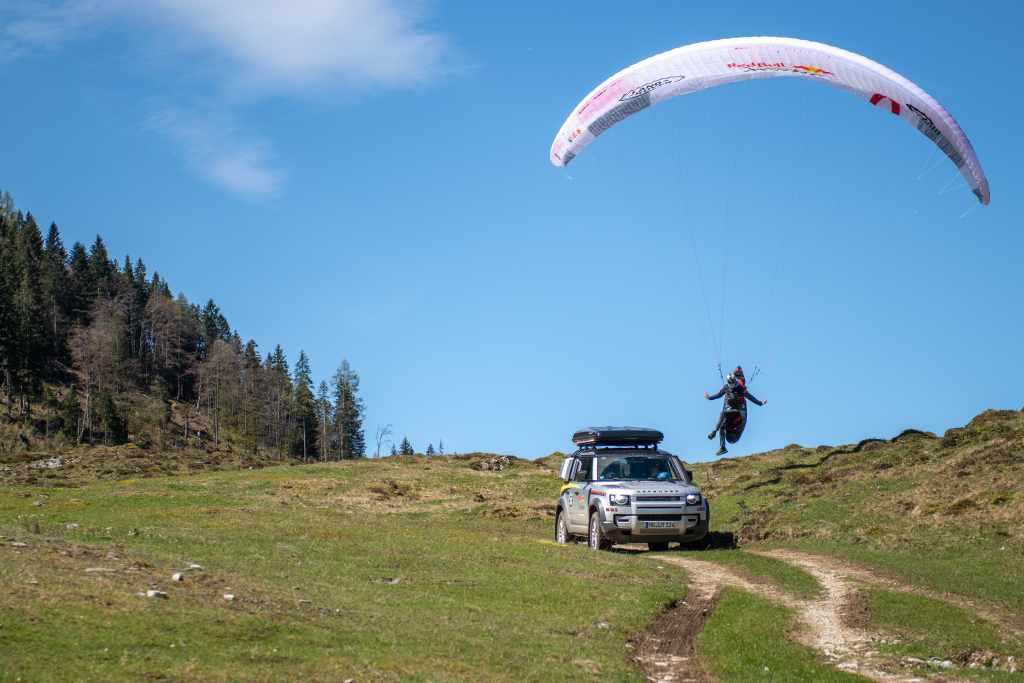 LAND ROVER DEFENDER SUPPORTS THE WORLD’S TOUGHEST ADVENTURE RACE | Land ...