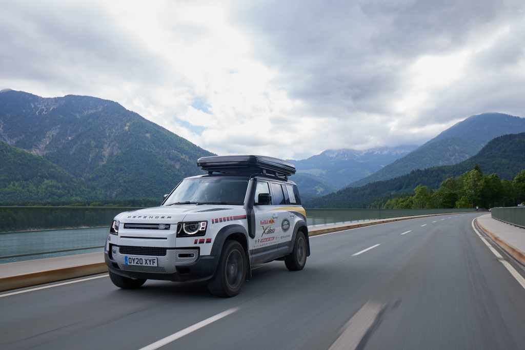 LAND ROVER DEFENDER SUPPORTS THE WORLD’S TOUGHEST ADVENTURE RACE | Land ...