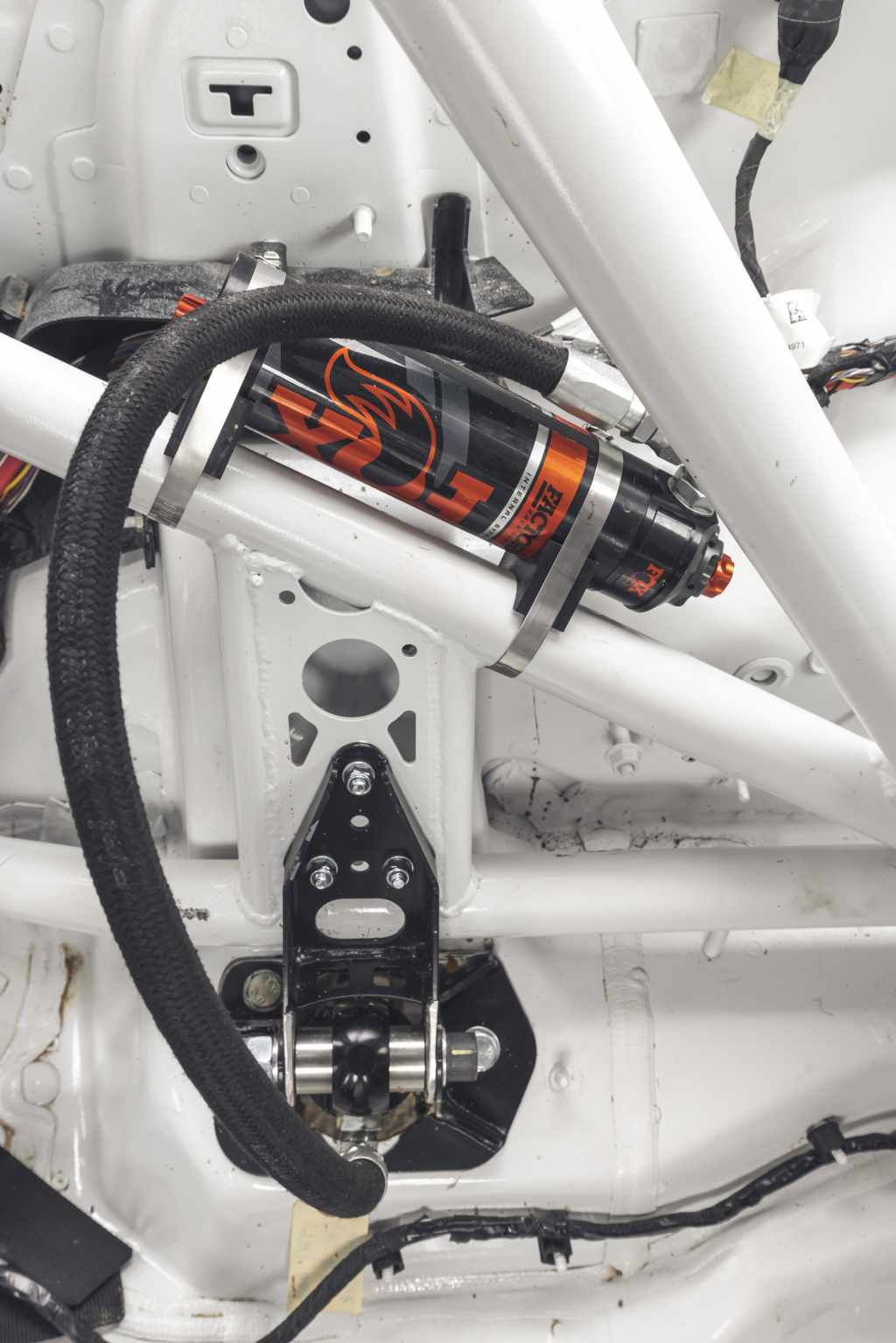 BOWLER DEFENDER CHALLENGE - INTERIOR IMAGES | Land Rover Media Newsroom