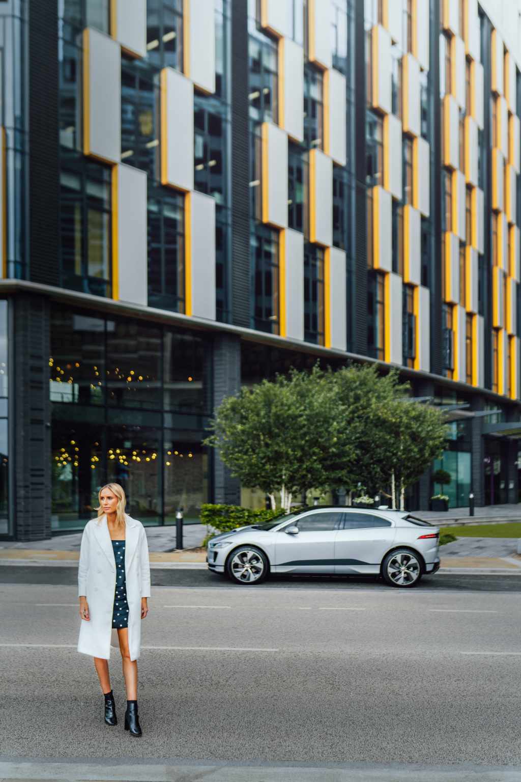 22MY I-PACE – INDUS SILVER | Jaguar 2024 Media Newsroom