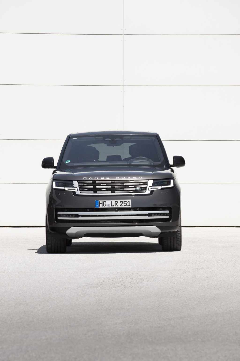 Der neue Range Rover - Charente Grey/First Edition P530 | Land Rover ...