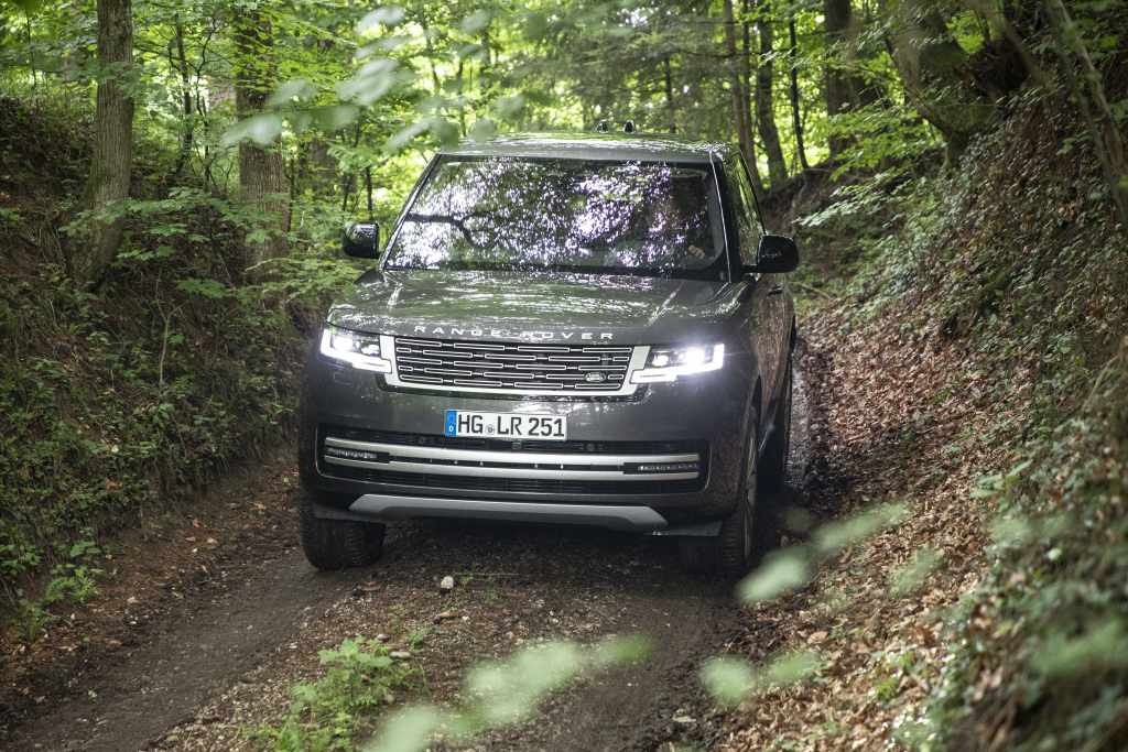 Der neue Range Rover - Charente Grey/First Edition P530 | Land Rover ...