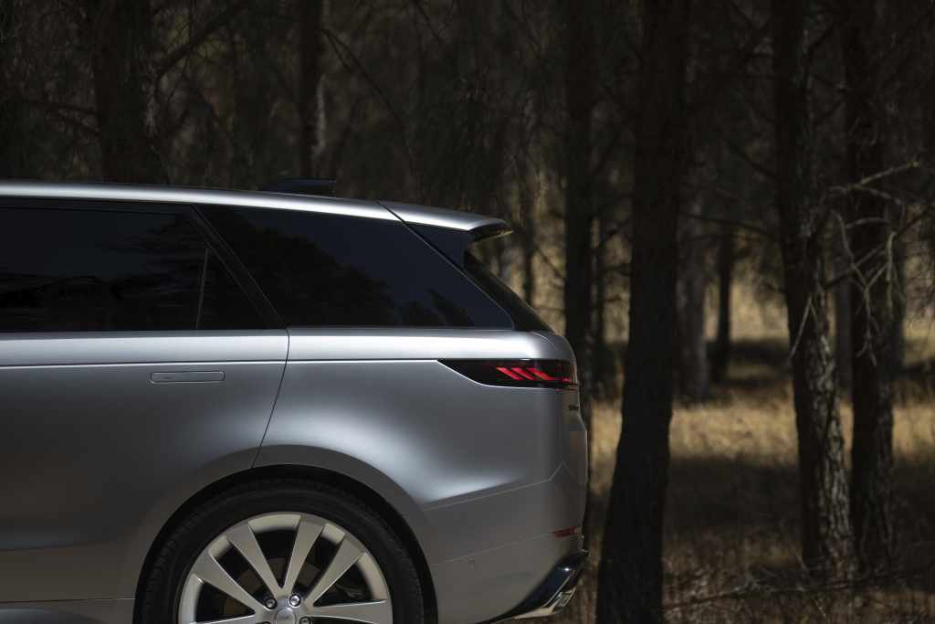 RANGE ROVER SPORT DYNAMIC HSE P400 Eiger Grey Land Rover Media Newsroom