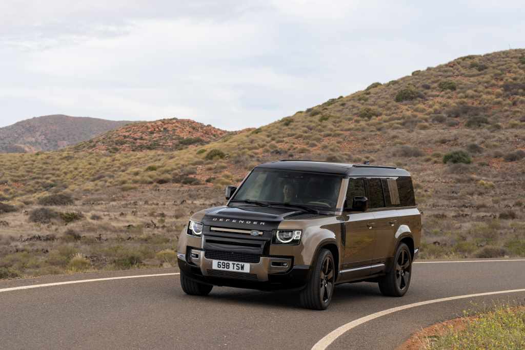 DEFENDER 130 EXTERIOR - IMAGES | Land Rover Media Newsroom