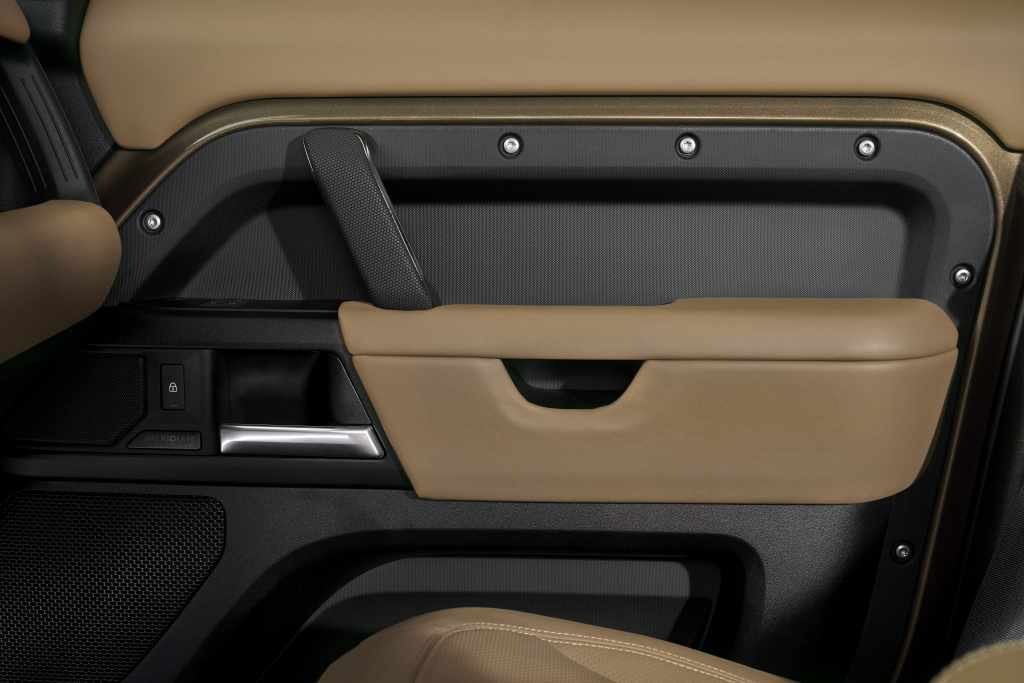 DEFENDER 130 INTERIOR - IMAGES | Land Rover Media Newsroom
