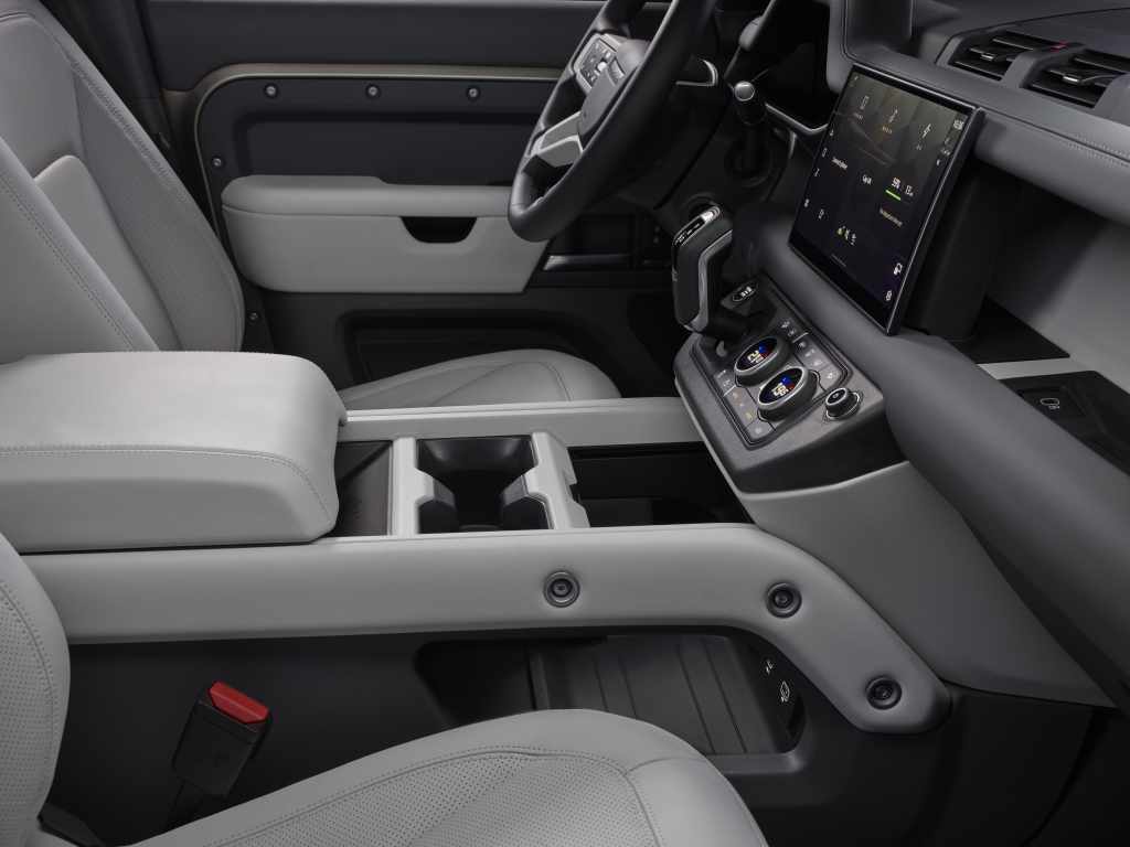 DEFENDER 110 INTERIOR - IMAGES | Land Rover Media Newsroom