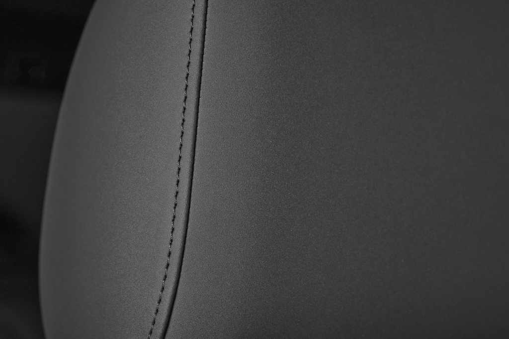 DEFENDER 130 OUTBOUND INTERIOR - IMAGES | Land Rover Media Newsroom