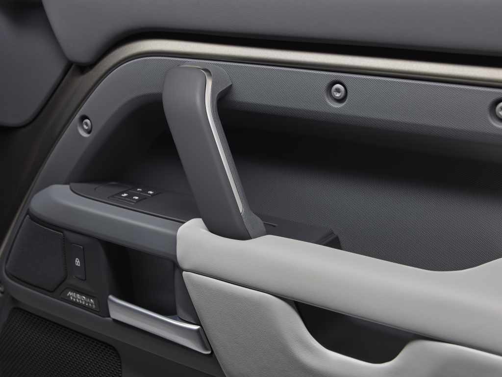 DEFENDER 110 INTERIOR - IMAGES | Land Rover Media Newsroom
