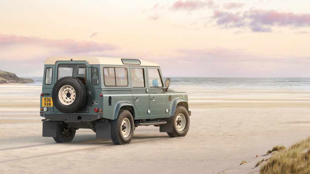 INTRODUCING CLASSIC DEFENDER V8 BY WORKS BESPOKE | Land Rover Media ...