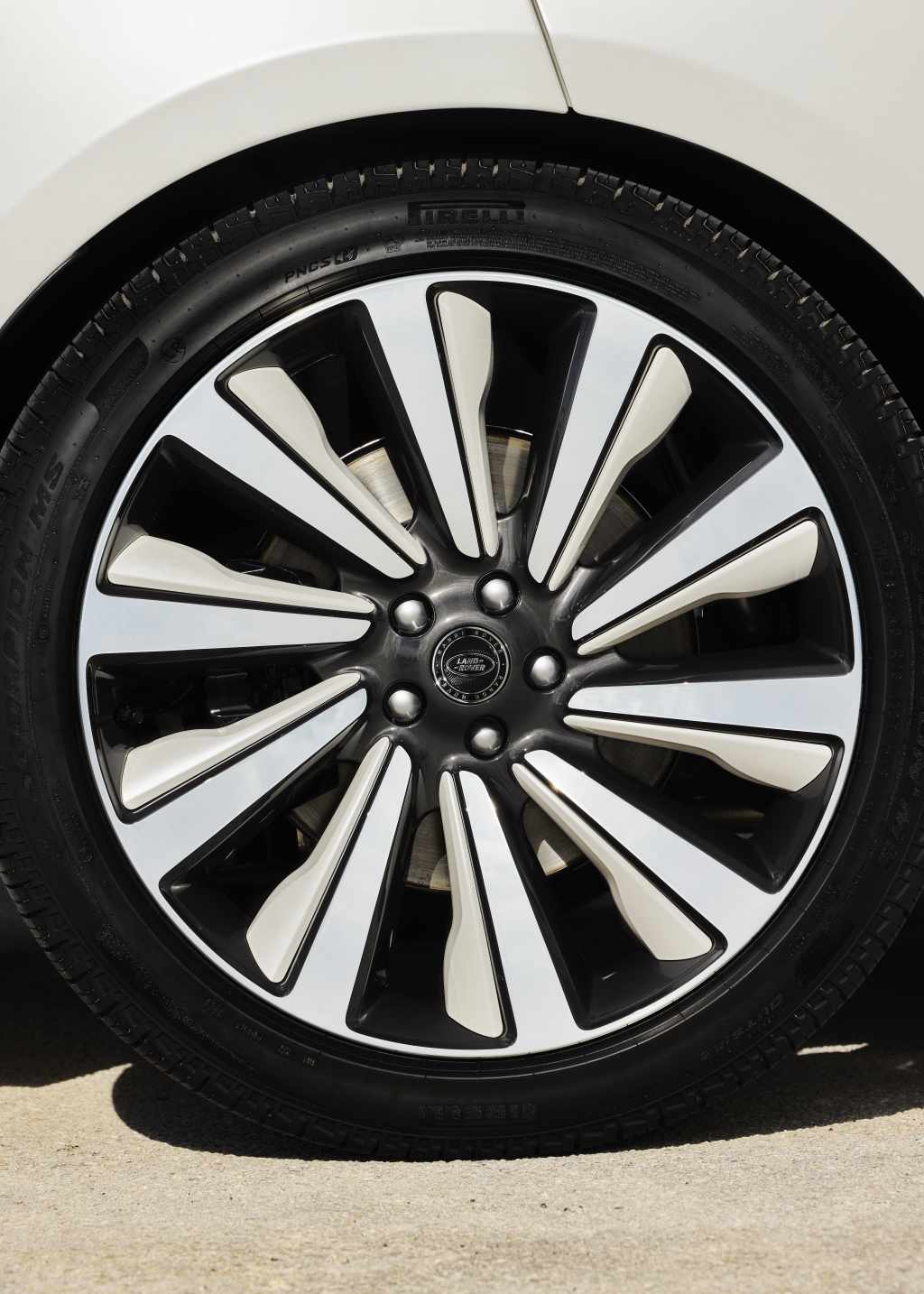 A VISION FOR RANGE ROVER SV BESPOKE: PRESENTING THE RANGE ROVER SV ...