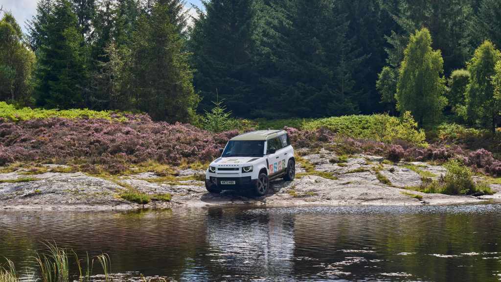 DEFENDER PLEDGES SUPPORT FOR LOCAL CONSERVATION AND HUMANITARIAN HEROES ...