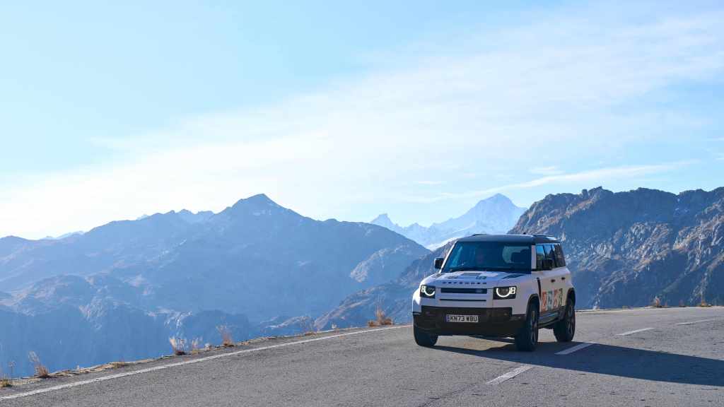 DEFENDER PLEDGES SUPPORT FOR LOCAL CONSERVATION AND HUMANITARIAN HEROES ...