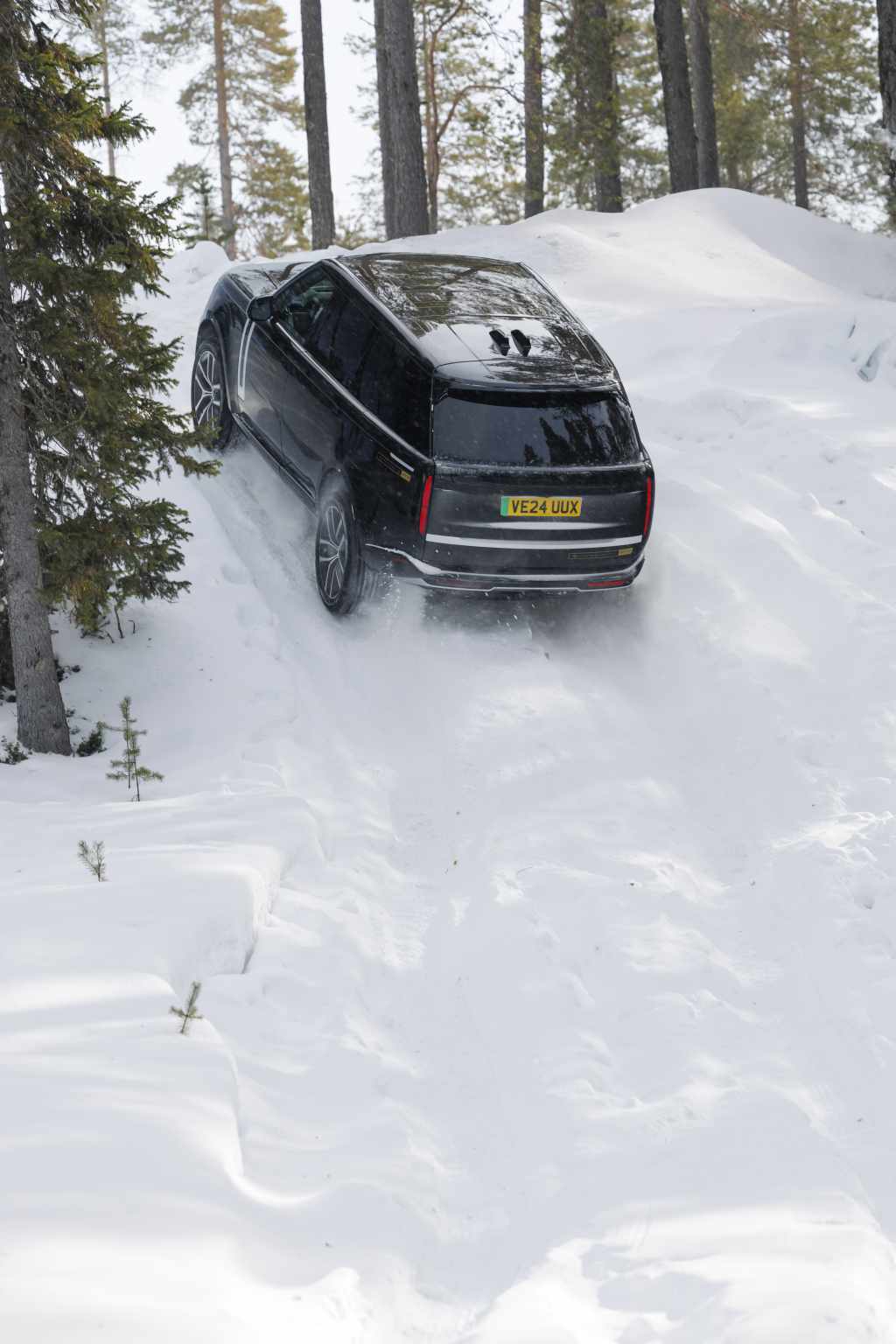 IMPRESSING ON THE ICE: RANGE ROVER ELECTRIC PROTOTYPES EXCEL IN LATEST ...