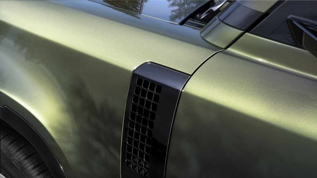 Images - Defender 26MY - Woolstone Green | Land Rover Media Newsroom