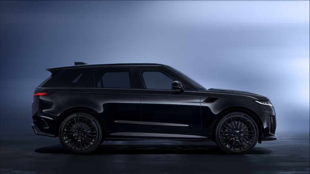 DIPPED IN BLACK: NEW RANGE ROVER SPORT SV BLACK GETS MONOCHROME ...