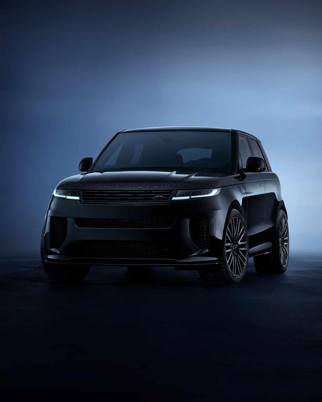 DIPPED IN BLACK: NEW RANGE ROVER SPORT SV BLACK GETS MONOCHROME ...