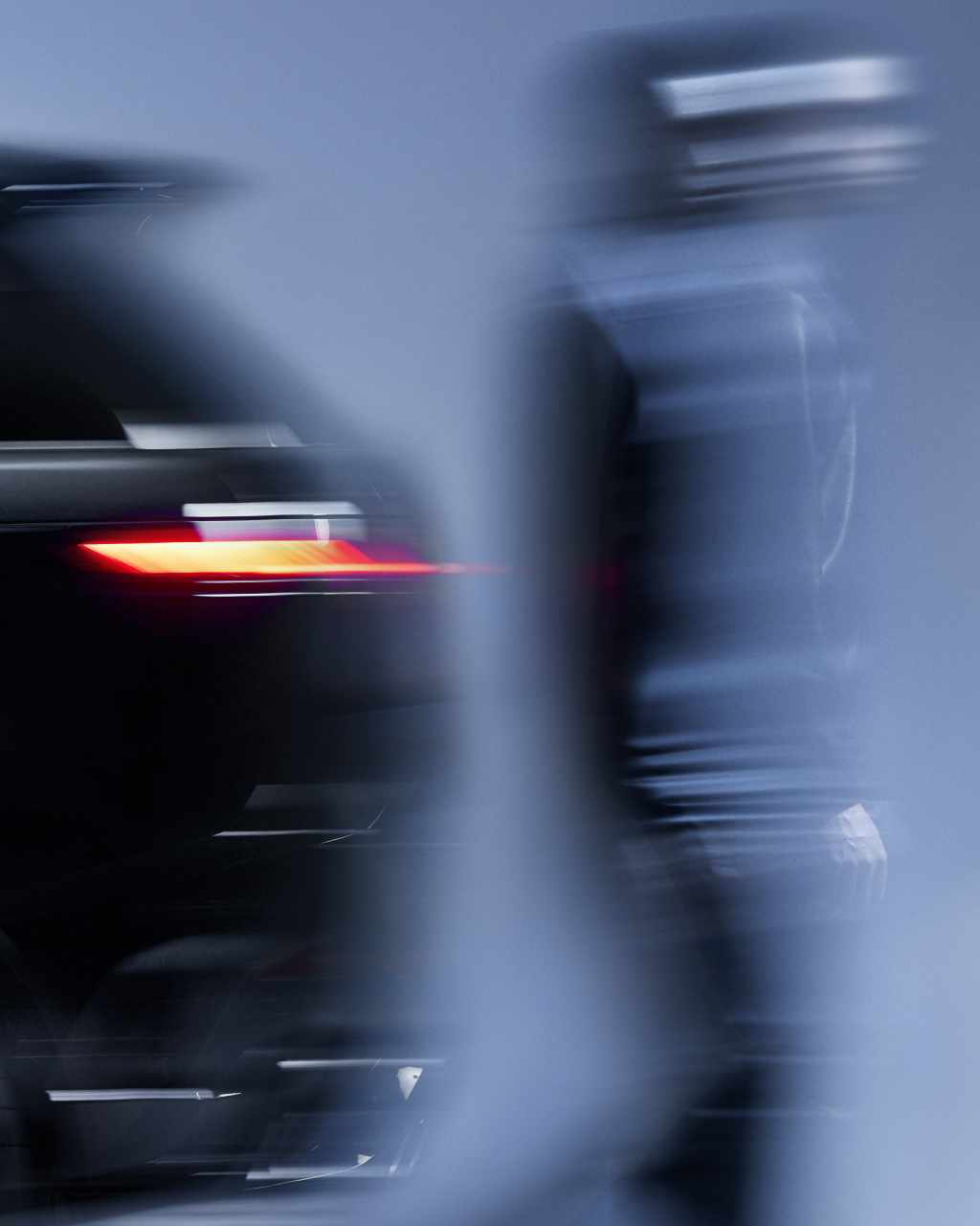 DIPPED IN BLACK: NEW RANGE ROVER SPORT SV BLACK GETS MONOCHROME ...