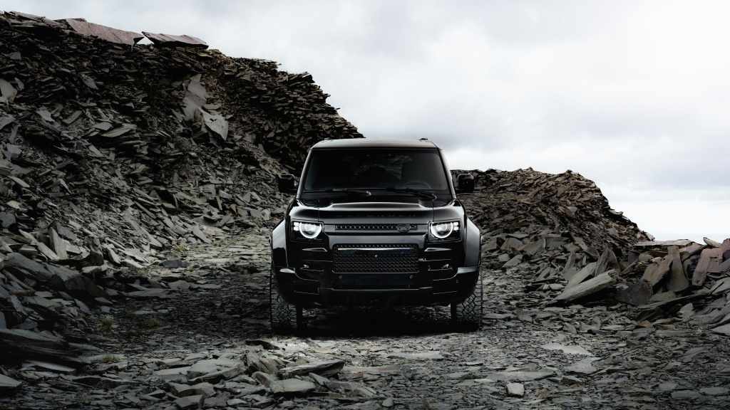 DEFENDER OCTA BLACK: THE TOUGH LUXURY 4X4 ROCK STAR | Land Rover Media ...