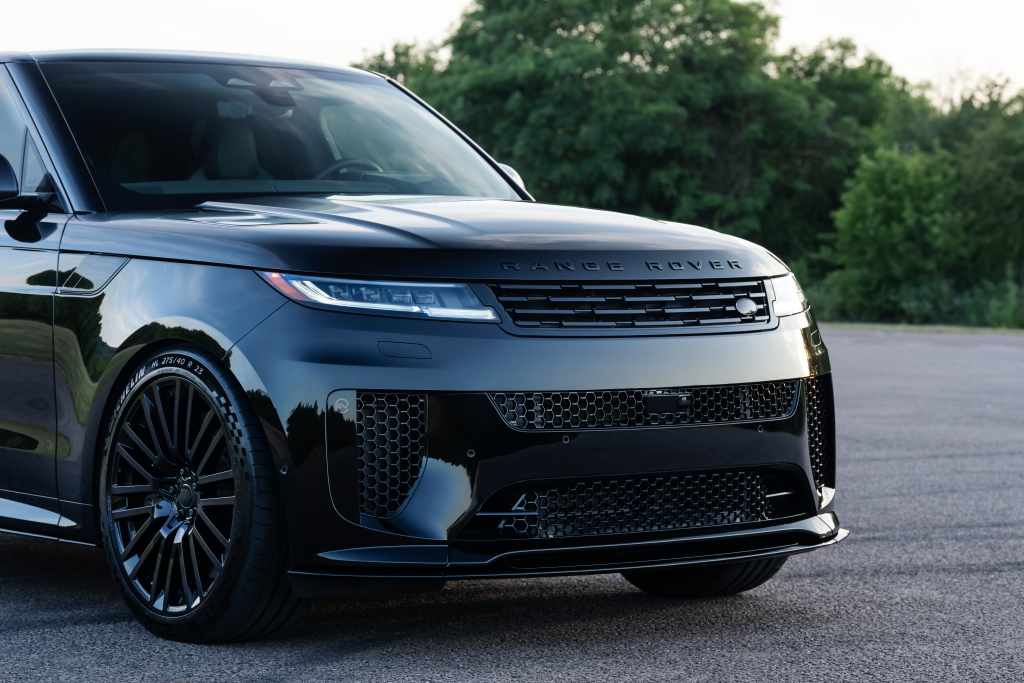DIPPED IN BLACK: NEW RANGE ROVER SPORT SV BLACK GETS MONOCHROME ...