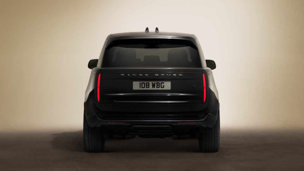 INTRODUCING RANGE ROVER SV BLACK: PIONEERING SENSORY AUDIO AND STRIKING ...