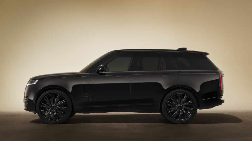 INTRODUCING RANGE ROVER SV BLACK: PIONEERING SENSORY AUDIO AND STRIKING ...