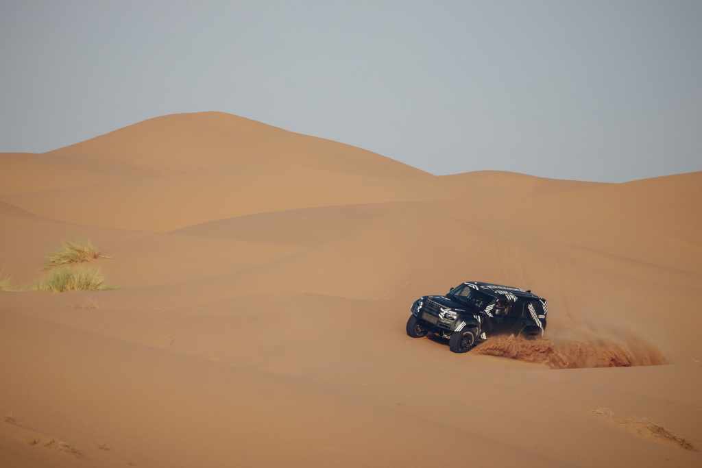DEFENDER RALLY COMPLETES GRUELLING SAHARAN TEST OF FIRST COMPETITION ...