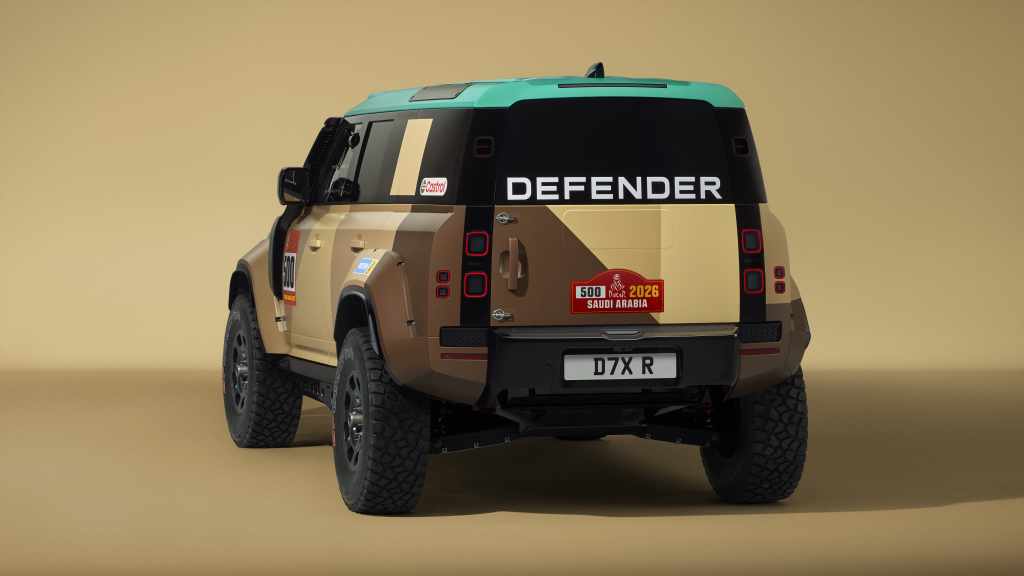 DEFENDER DAKAR D7X-R REVEALED IN ALL-NEW COMPETITION LIVERY AHEAD OF ...