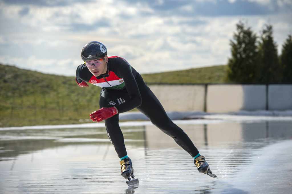 NEW XE 300 SPORT EDITION WINS GRIPPING ICE RACE | Jaguar 2024 Media ...