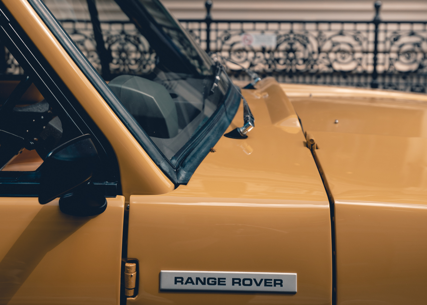LAND ROVER AND HENRY POOLE CREATE UNIQUE FABRIC TO CELEBRATE 50 YEARS ...