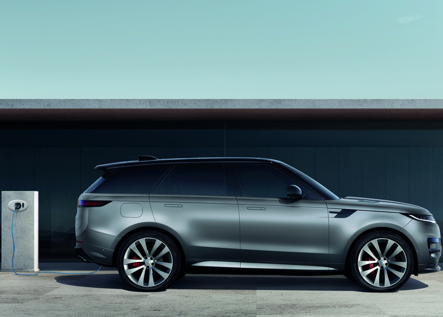 RANGE ROVER SPORT SATIN EDITION: STARKER AUFTRITT MIT SATINEFFEKT ...