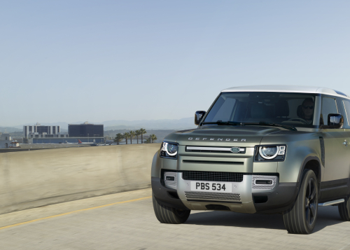 ON-ROAD COMFORT: THE NEW LAND ROVER DEFENDER | Land Rover Media Newsroom