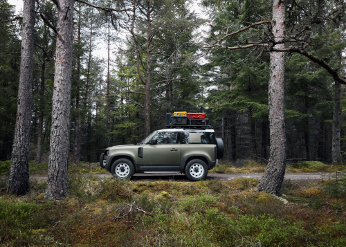 THE NEW DEFENDER 90: OFF-ROAD CAPABILITY | Land Rover Media Newsroom