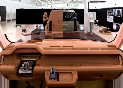 CHARACTERFUL DESIGN: THE NEW LAND ROVER DEFENDER | Land Rover Media ...