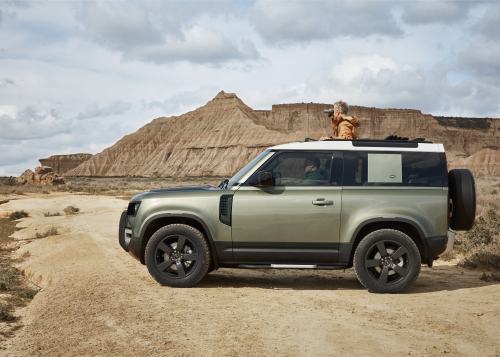 THE NEW DEFENDER 90: OFF-ROAD CAPABILITY | Land Rover Media Newsroom