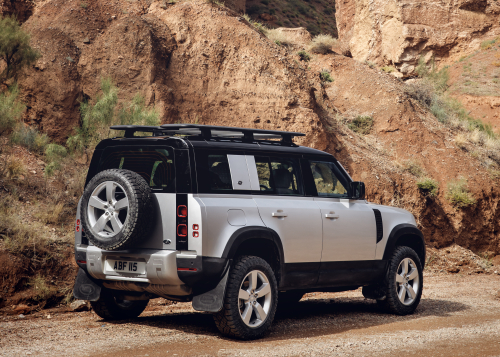 BRAINS AND BRAWN: RUGGED NEW LAND ROVER DEFENDER SHOWCASES WORLD-FIRST ...