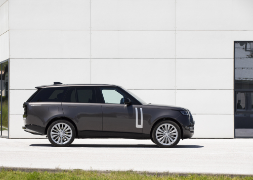 Der neue Range Rover - Charente Grey/First Edition P530 | Land Rover ...